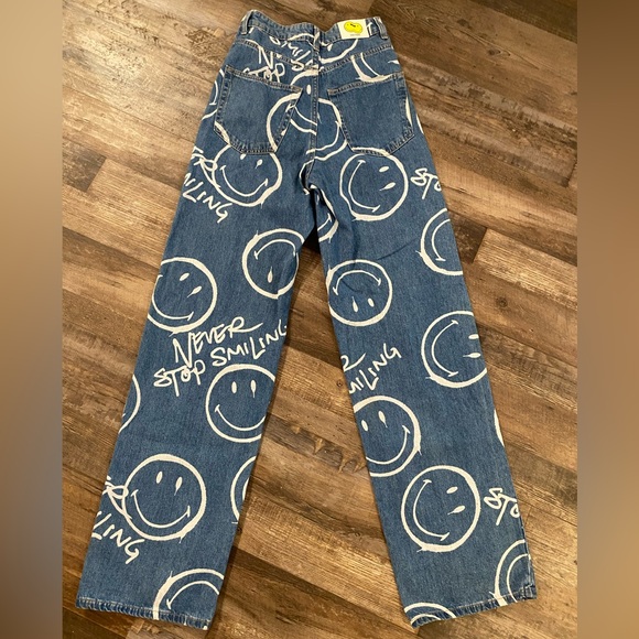 H&M | Jeans | These Smileyhm Jeans Are A Size And Are Blue With White ...